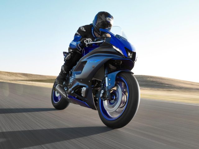 Yamaha R7 - INMOTION